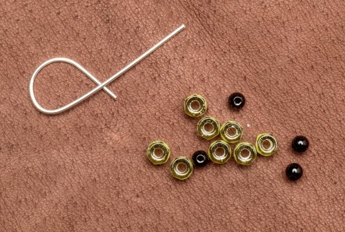 Circle Link Beaded Chain Necklace | Contemporary Wire Jewelry
